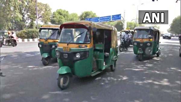 Lucknow Auto Driver Demand: शहीद पथ पर ऑटो रिक्शा चलाने की मांग, डीसीपी ...